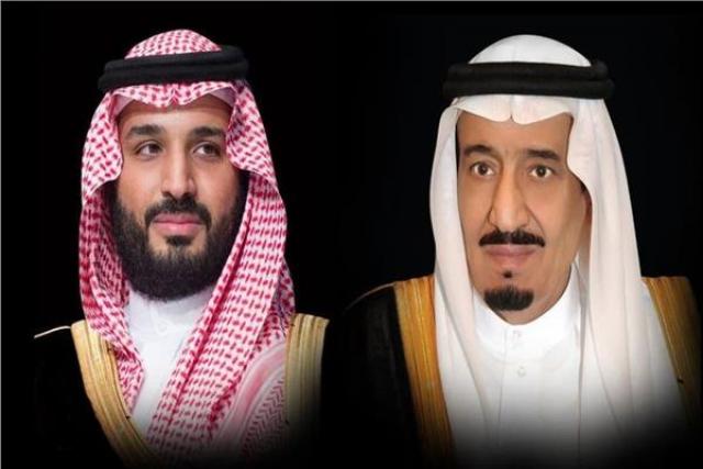 شاهد الملك سلمان وولي العهد السعودي يعزيان الرئيس السيسي في وفاة